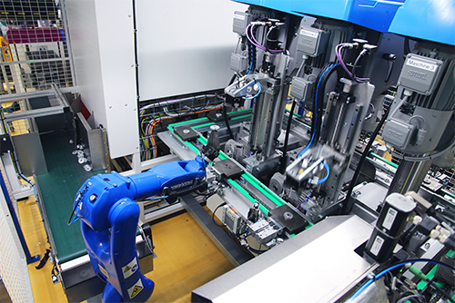 Five to one - automation and digitization thanks to smart connection of ...